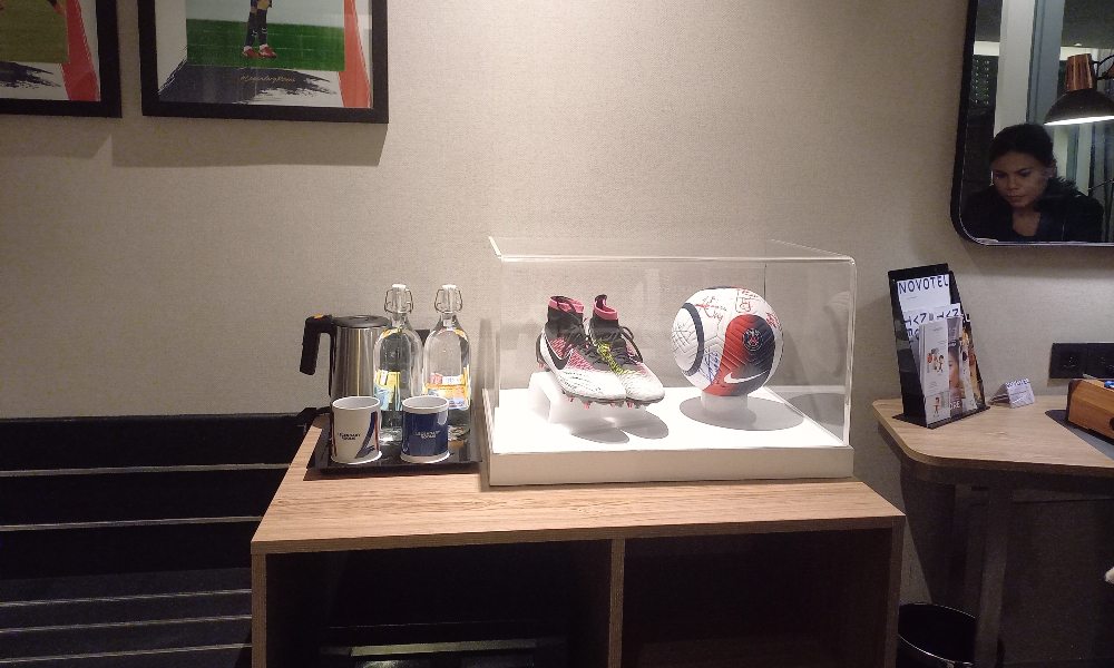 Kolaborasi Novotel dan PSG Hadirkan Legendary Room - TrendNine